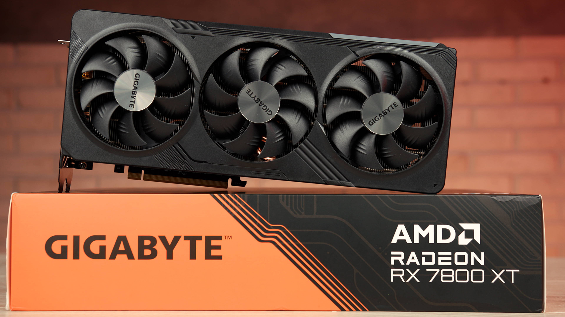 Gigabyte Radeon RX 7800 XT GAMING OC 16G test - Benchmark